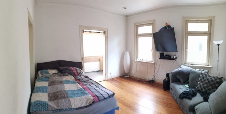 helles 18qm Zimmer mit kleinem begehbaren Erker, in 3er WG - WG-Zimmer in Stuttgart-Feuerbach