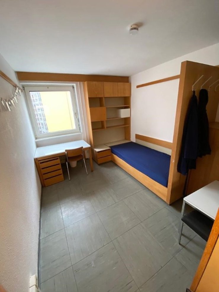 möbliertes WG Zimmer im Wohnheim Augustin-Bea-Haus | Keine Verbindung ...