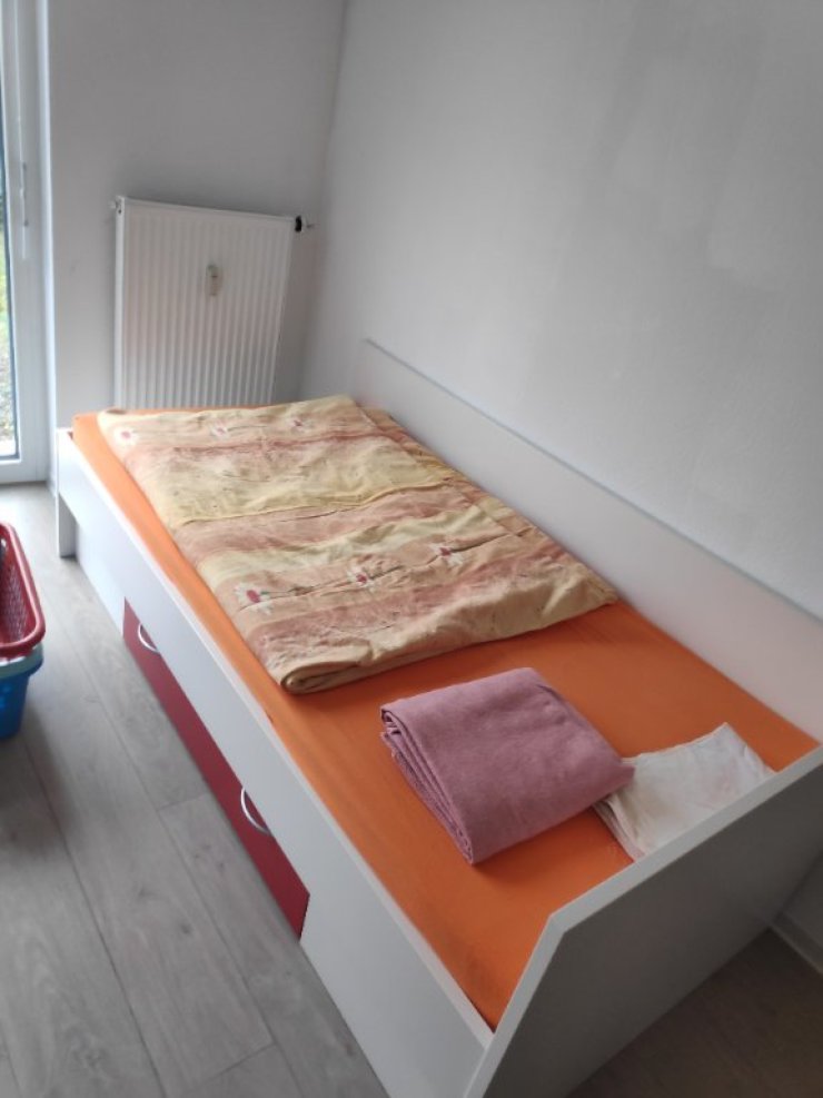 schönes helles Zimmer in 3er WG - Möblierte WG Weingarten