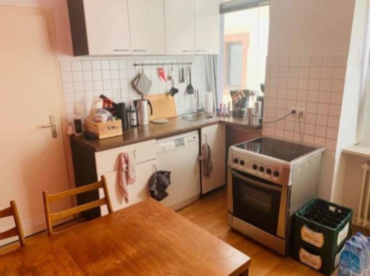 Schönes möbliertes Zimmer im Herzen von Altstadt zu mieten - WG-Zimmer ...