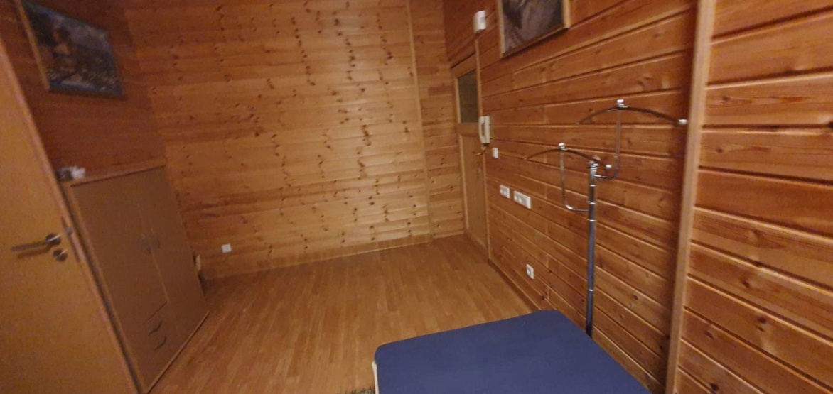 Room with furniture in Mitte, only has an electric hot plate (tea ...