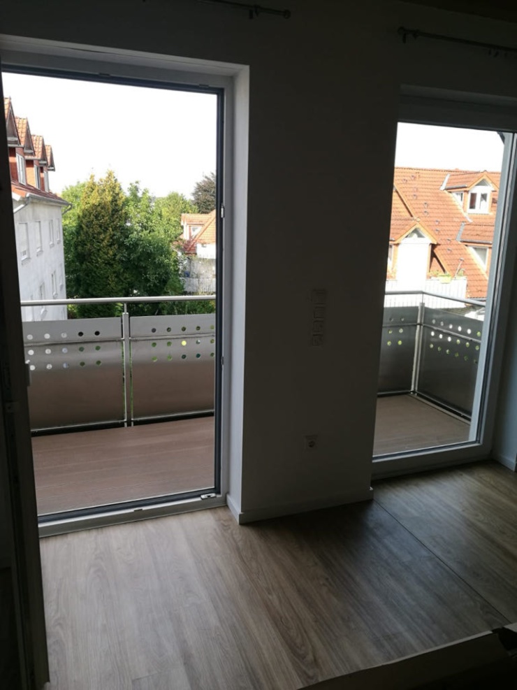 wunderschönen Dachgeschosswohnung mit Balkon - 1-Zimmer-Wohnung in ...