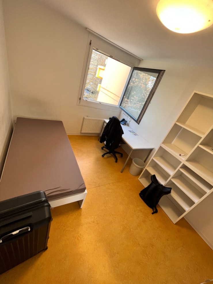 Einzelzimmer in Studentenwohnheim zur Zwischenmiete (ideal für Duale ...