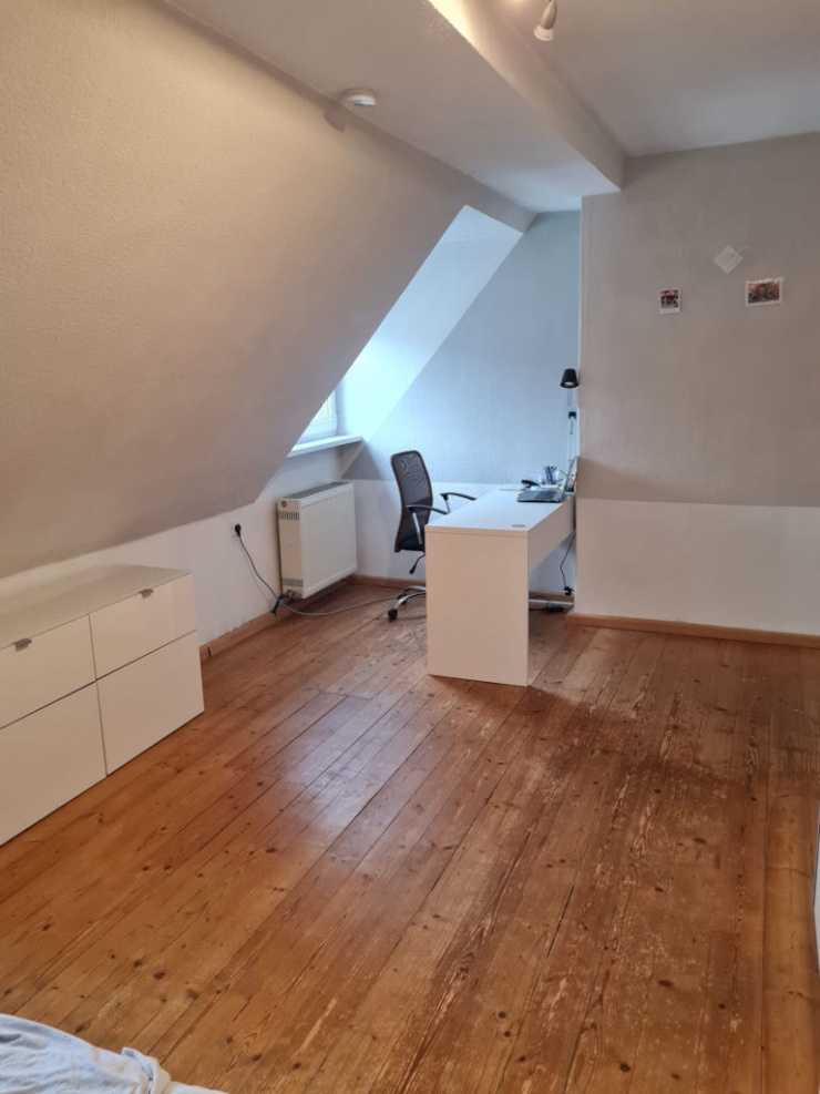 WG-Zimmer möbiliert zu vermieten - WG-Zimmer in Bayreuth-Altstadt