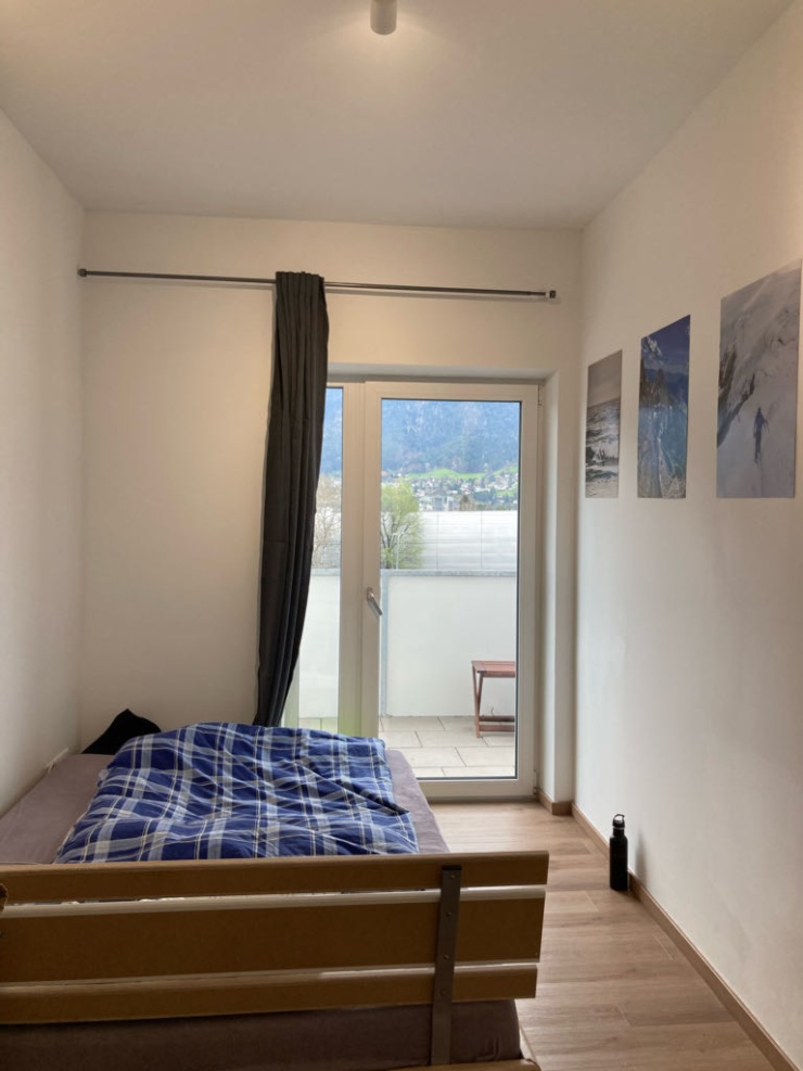 Helles und modernes WG-Zimmer mit Blick auf die Nordkette - WG-Zimmer in Innsbruck-Wilten