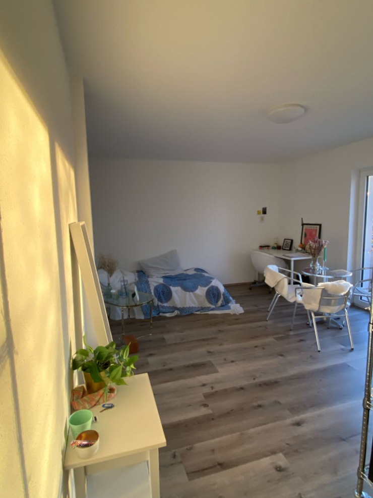 modernes, helles Zimmer mit eigenem Balkon und Bad - WG Zimmer Marburg-Stadtwald/Ockershausen