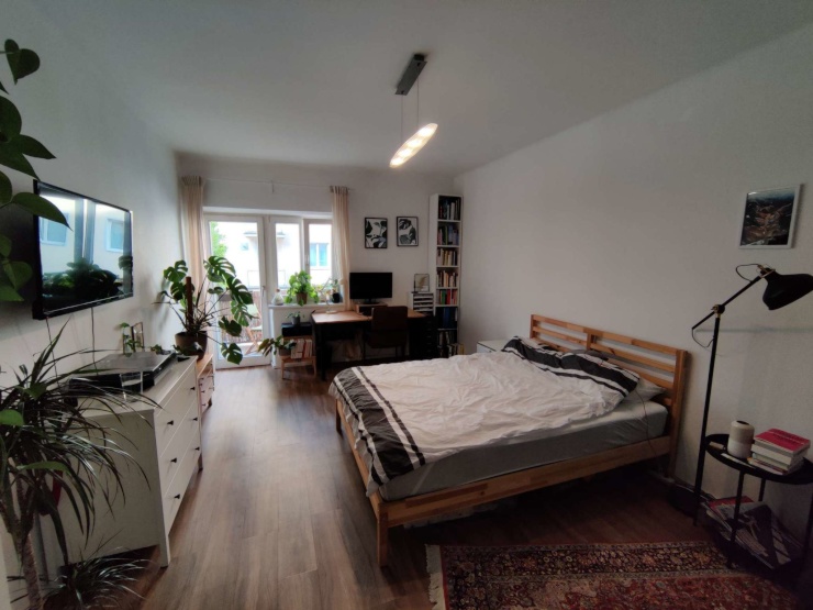 Helles Zimmer in 3er WG mit Wohnzimmer und eigenem Balkon - WG-Zimmer in Innsbruck-Wilten