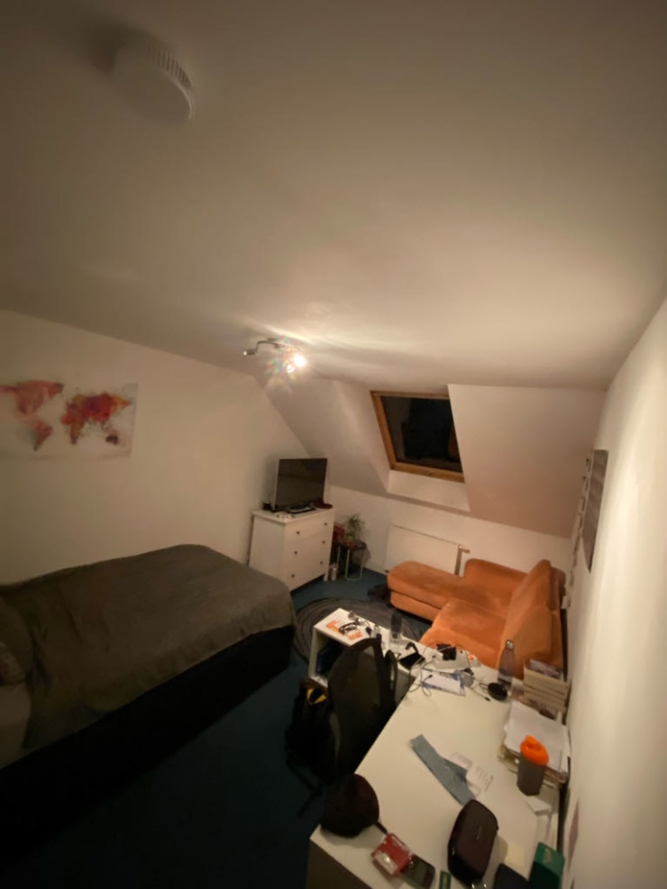 Geräumiges, zentrales Zimmer in 5er-WG - WGs in Karlsruhe-Weststadt