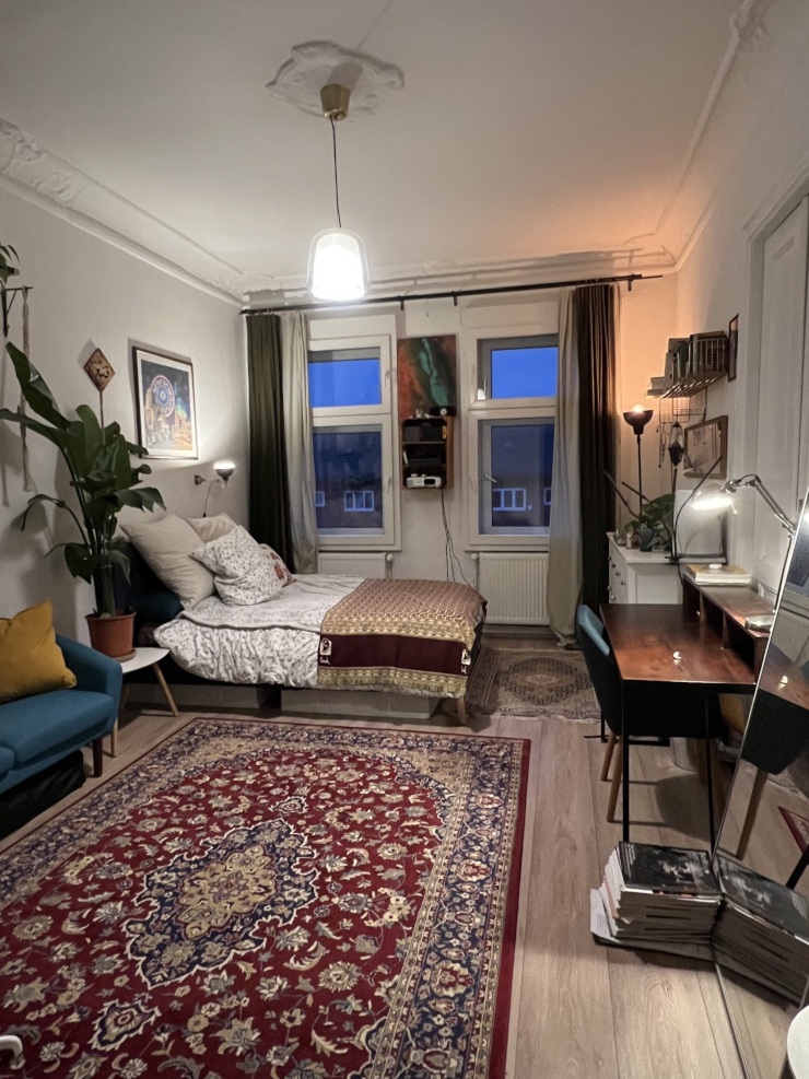 23m2 Room in 2 Room (67m2) available for short term rent / 23m2 Zimmer ...