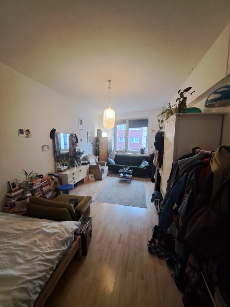 Großes helles Zimmer auf der Venloerstr. (3er WG) - WG Zimmer Köln-Ehrenfeld