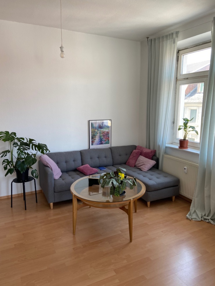 Helles, großes Zimmer mit Erker - WG-Zimmer Bayreuth-City
