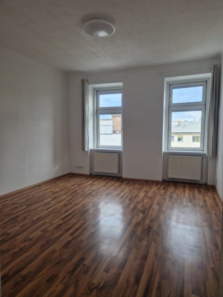 Großes Zimmer U3 Top Lage - WG-Zimmer in Wien-11. Bezirk Simmering