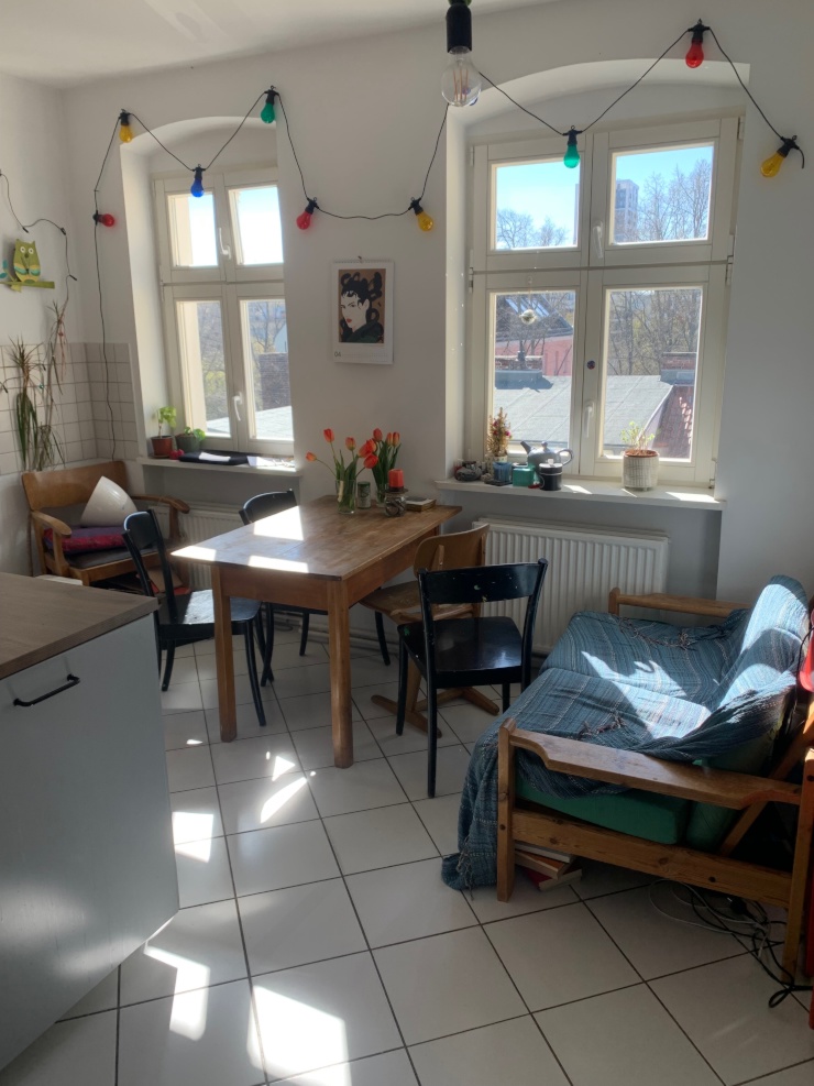 geräumiges WG Zimmer zur Zwischenmiete - Wohngemeinschaft in Berlin-Neukölln